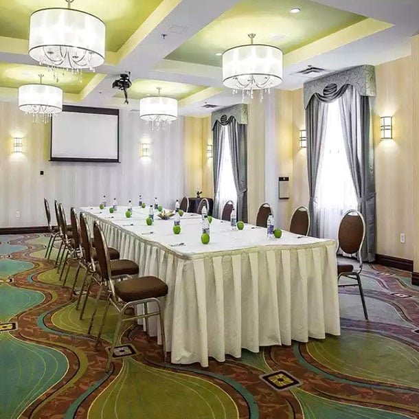 Halifax Hotels - OFFICIAL WEBSITE | Comfort Hotel Bayer's Lake